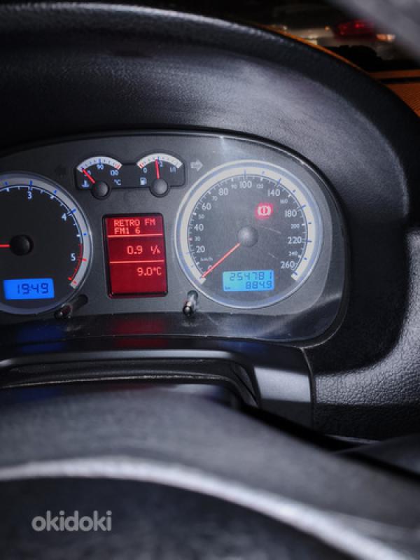 Volkswagen Golf 2006 in Tallinn, with an engine capacity of 1.90 L and mileage of 255 thousand km for 2190 €, photo 9 on AUTOMOTO.COM.LV