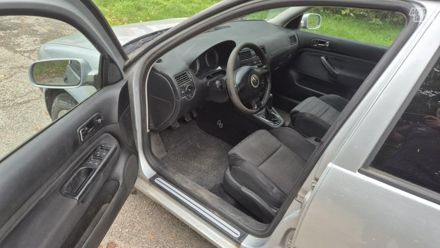 Volkswagen Golf 2006 Telšiai, ar dzinēja tilpumu 1.90 L un nobraukumu 320 tūkst. km par 999 €, foto 6 vietnē AUTOMOTO.COM.LV