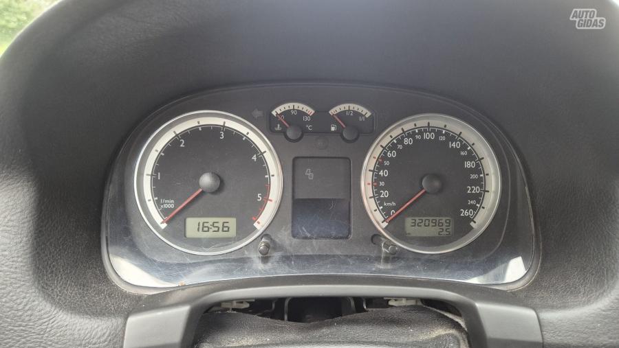 Volkswagen Golf 2006 Telšiai, ar dzinēja tilpumu 1.90 L un nobraukumu 320 tūkst. km par 999 €, foto 7 vietnē AUTOMOTO.COM.LV