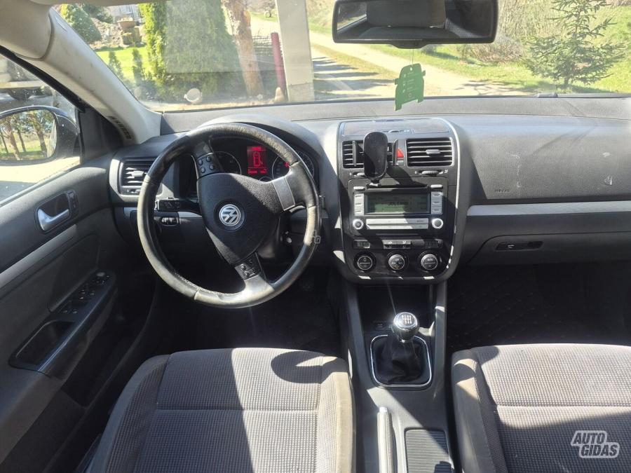 Volkswagen Golf 2007 in Klaipeda, with an engine capacity of 1.90 L and mileage of 2424 thousand km for 2000 €, photo 12 on AUTOMOTO.COM.LV