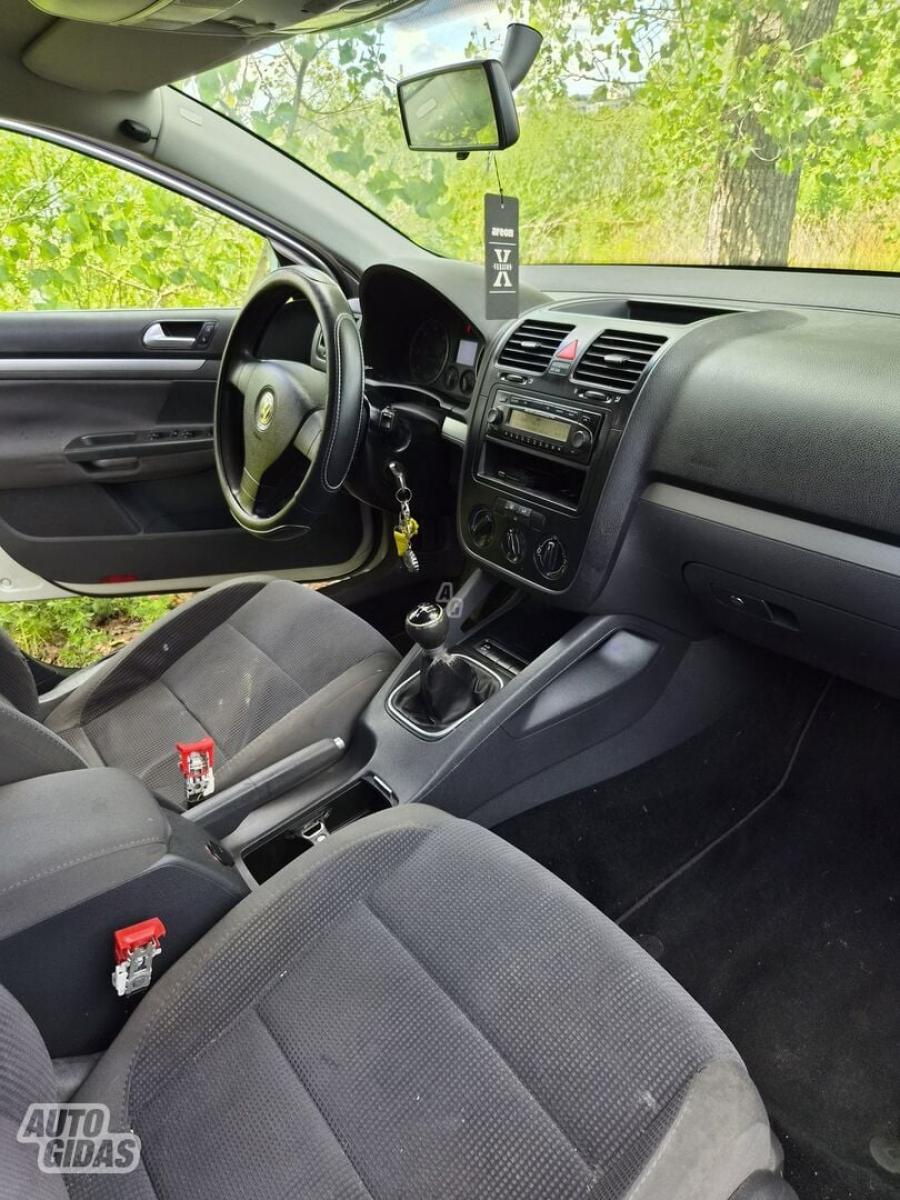 Volkswagen Golf 2007 in Vilnius, with an engine capacity of 1.90 L and mileage of 315 thousand km for 650 €, photo 10 on AUTOMOTO.COM.LV