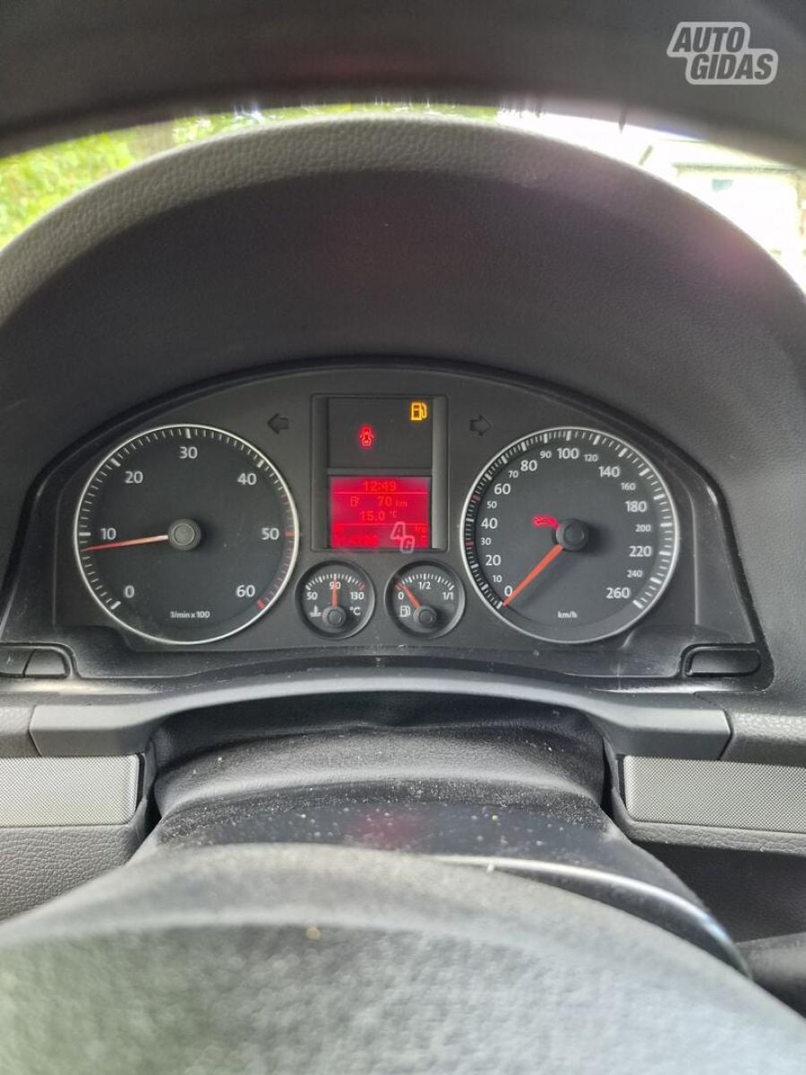 Volkswagen Golf 2007 in Vilnius, with an engine capacity of 1.90 L and mileage of 315 thousand km for 650 €, photo 12 on AUTOMOTO.COM.LV