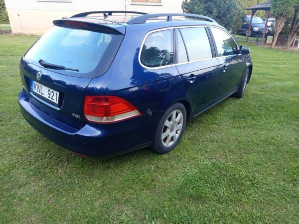 Volkswagen Golf 2007 Vilkaviškis, ar dzinēja tilpumu 1.90 L un nobraukumu 270 tūkst. km par 1750 €, foto 3 vietnē AUTOMOTO.COM.LV