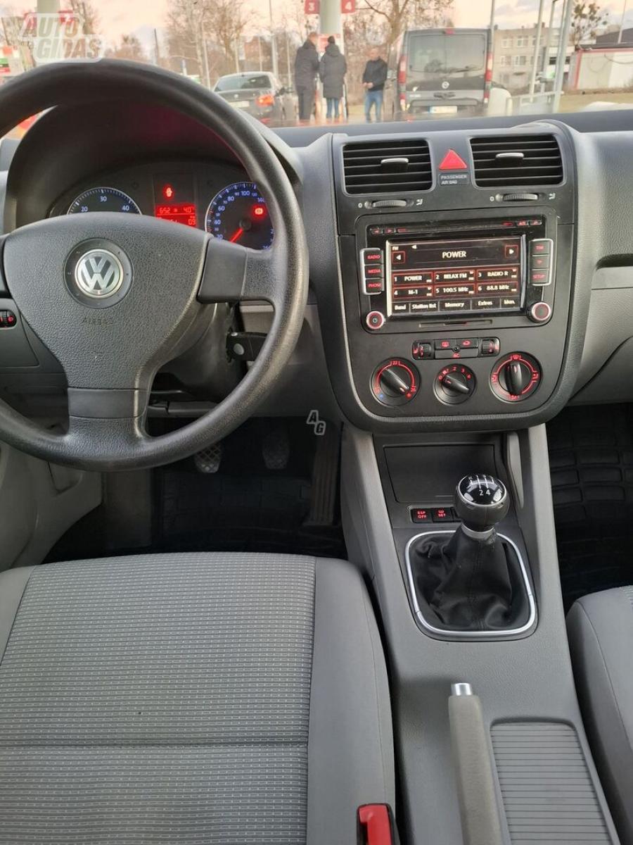 Volkswagen Golf 2008 in Kaunas, with an engine capacity of 1.90 L and mileage of 257 thousand km for 2150 €, photo 5 on AUTOMOTO.COM.LV