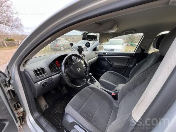 Volkswagen Golf 2008 Tukums, ar dzinēja tilpumu 1.90 L un nobraukumu 251 tūkst. km par 2500 €, foto 5 vietnē AUTOMOTO.COM.LV