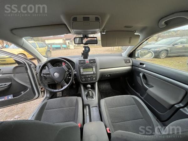 Volkswagen Golf 2008 Tukums, ar dzinēja tilpumu 1.90 L un nobraukumu 251 tūkst. km par 2500 €, foto 6 vietnē AUTOMOTO.COM.LV