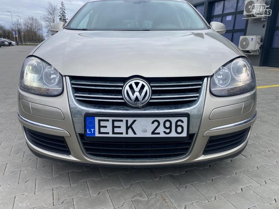 Volkswagen Golf 2008 in Vilnius, with an engine capacity of 1.40 L and mileage of 179 thousand km for 1750 €, photo 1 on AUTOMOTO.COM.LV