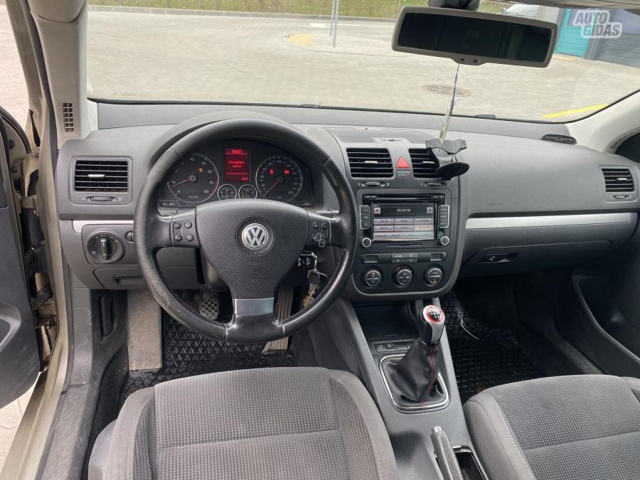 Volkswagen Golf 2008 in Vilnius, with an engine capacity of 1.40 L and mileage of 179 thousand km for 1750 €, photo 10 on AUTOMOTO.COM.LV