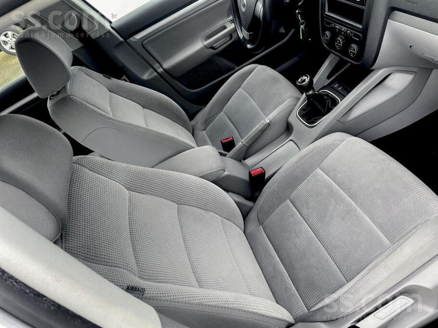 Volkswagen Golf 2008 Rīga, ar dzinēja tilpumu 2.00 L un nobraukumu 210 tūkst. km par 3550 €, foto 12 vietnē AUTOMOTO.COM.LV