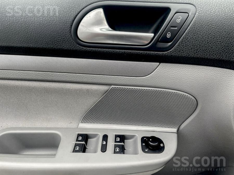 Volkswagen Golf 2008 Rīga, ar dzinēja tilpumu 2.00 L un nobraukumu 210 tūkst. km par 3550 €, foto 13 vietnē AUTOMOTO.COM.LV