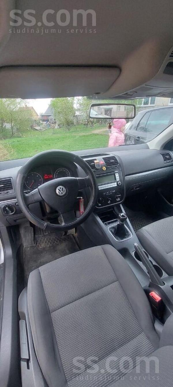 Volkswagen Golf 2008 Jēkabpils, ar dzinēja tilpumu 1.90 L un nobraukumu 330 tūkst. km par 1200 €, foto 5 vietnē AUTOMOTO.COM.LV