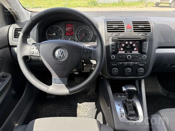 Volkswagen Golf 2008 in Daugavpils, with an engine capacity of 1.90 L and mileage of 282 thousand km for 3950 €, photo 10 on AUTOMOTO.COM.LV