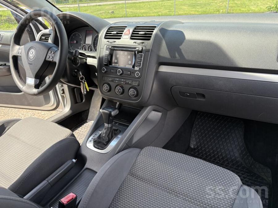 Volkswagen Golf 2008 Daugavpils, ar dzinēja tilpumu 1.90 L un nobraukumu 282 tūkst. km par 3950 €, foto 24 vietnē AUTOMOTO.COM.LV