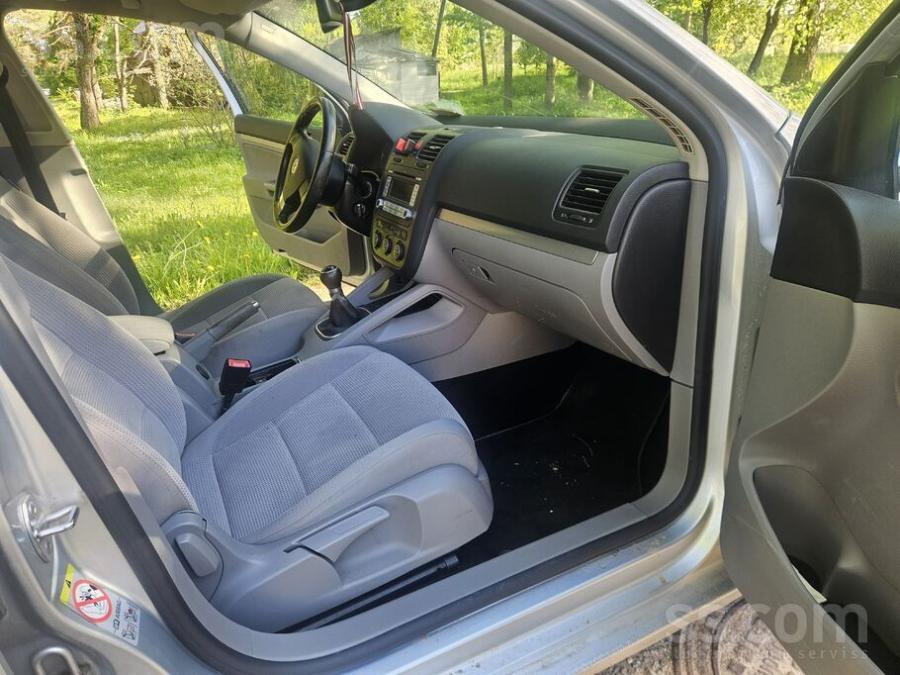 Volkswagen Golf 2008 Valmiera, ar dzinēja tilpumu 1.90 L un nobraukumu 378 tūkst. km par 1550 €, foto 10 vietnē AUTOMOTO.COM.LV