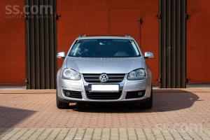Volkswagen Golf 2008 in Daugavpils, with an engine capacity of 1.90 L and mileage of 281 thousand km for 3900 €, photo 3 on AUTOMOTO.COM.LV