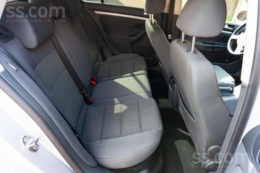 Volkswagen Golf 2008 in Daugavpils, with an engine capacity of 1.90 L and mileage of 281 thousand km for 3900 €, photo 16 on AUTOMOTO.COM.LV