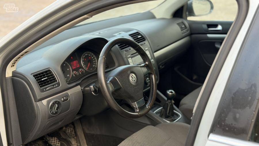 Volkswagen Golf 2008 Viļņa, ar dzinēja tilpumu 2.00 L un nobraukumu 306 tūkst. km par 950 €, foto 8 vietnē AUTOMOTO.COM.LV