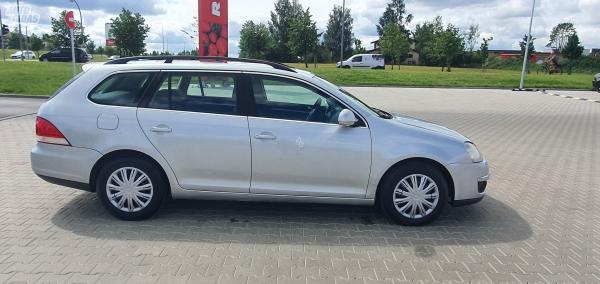 Volkswagen Golf 2008 in Siauliai, with an engine capacity of 2.00 L and mileage of 323 thousand km for 1350 €, photo 3 on AUTOMOTO.COM.LV