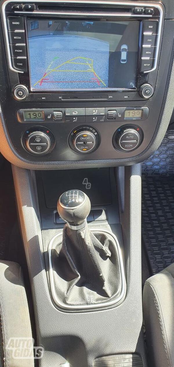 Volkswagen Golf 2008 in Siauliai, with an engine capacity of 2.00 L and mileage of 323 thousand km for 1350 €, photo 8 on AUTOMOTO.COM.LV