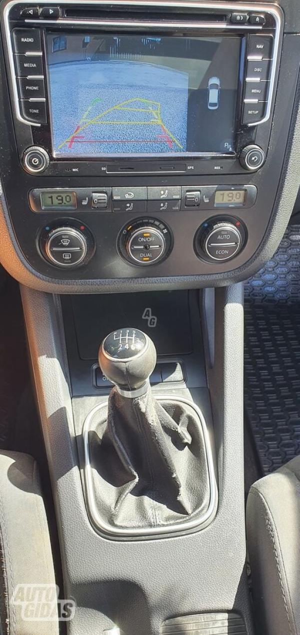 Volkswagen Golf 2008 in Siauliai, with an engine capacity of 2.00 L and mileage of 323 thousand km for 1350 €, photo 8 on AUTOMOTO.COM.LV