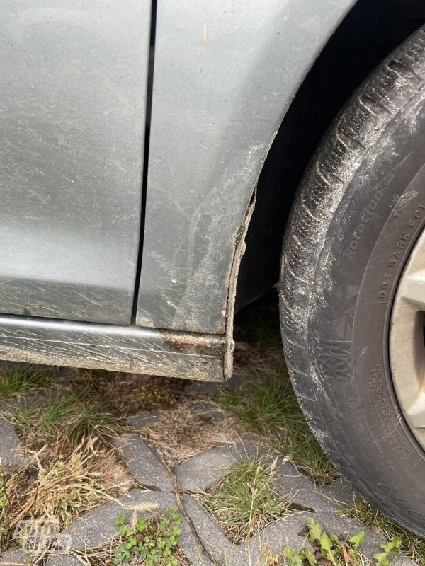 Volkswagen Golf 2008 Viļņa, ar dzinēja tilpumu 1.90 L un nobraukumu 420 tūkst. km par 1100 €, foto 4 vietnē AUTOMOTO.COM.LV
