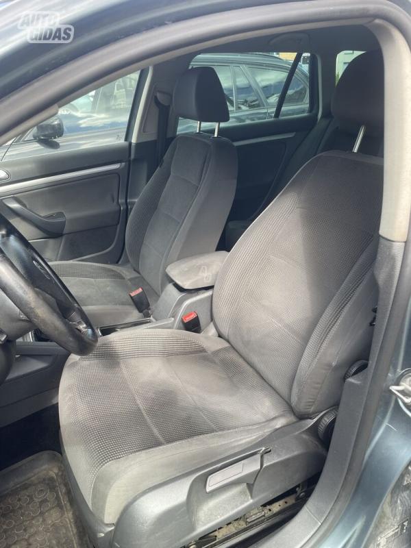 Volkswagen Golf 2008 Viļņa, ar dzinēja tilpumu 1.90 L un nobraukumu 420 tūkst. km par 1100 €, foto 6 vietnē AUTOMOTO.COM.LV