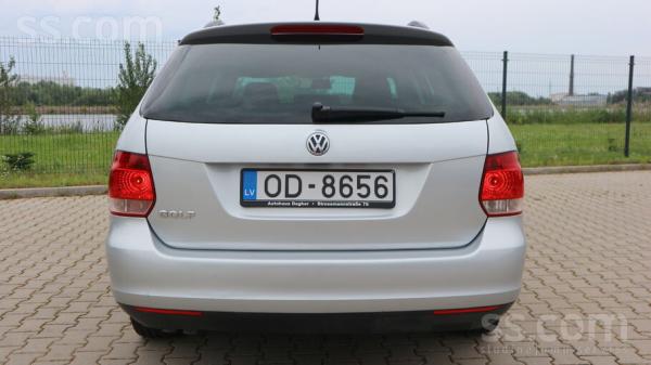 Volkswagen Golf 2009 Rīga, ar dzinēja tilpumu 1.90 L un nobraukumu 292 tūkst. km par 3599 €, foto 9 vietnē AUTOMOTO.COM.LV