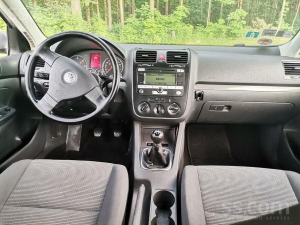 Volkswagen Golf 2009 Ludza, ar dzinēja tilpumu 1.90 L un nobraukumu 259 tūkst. km par 2900 €, foto 5 vietnē AUTOMOTO.COM.LV