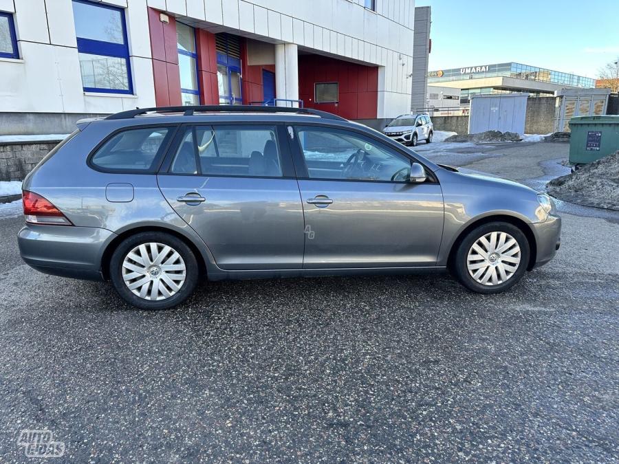 Volkswagen Golf 2009 Viļņa, ar dzinēja tilpumu 1.60 L un nobraukumu 308 tūkst. km par 2500 €, foto 4 vietnē AUTOMOTO.COM.LV
