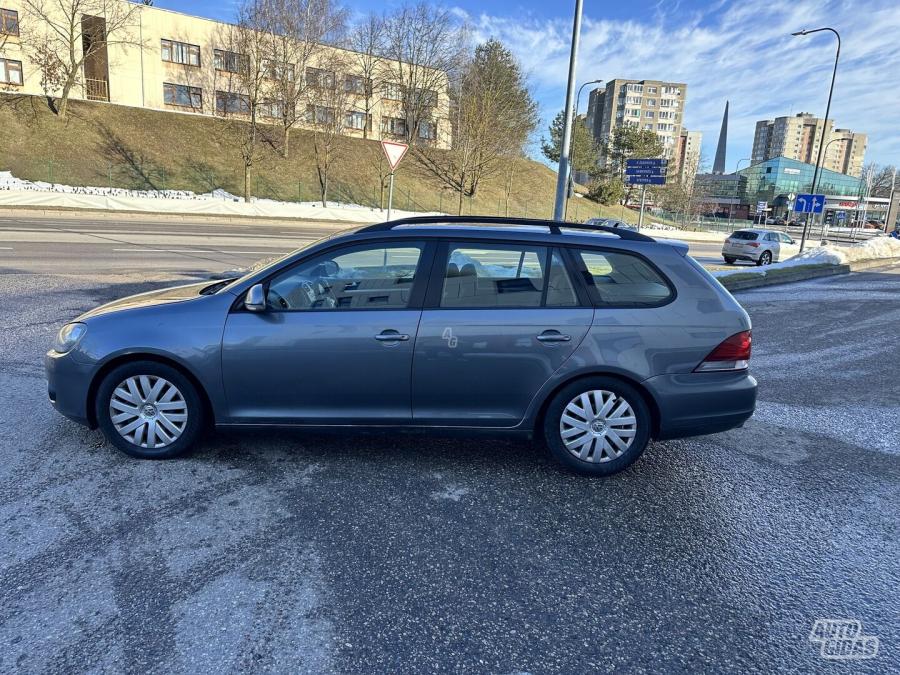 Volkswagen Golf 2009 Viļņa, ar dzinēja tilpumu 1.60 L un nobraukumu 308 tūkst. km par 2500 €, foto 8 vietnē AUTOMOTO.COM.LV
