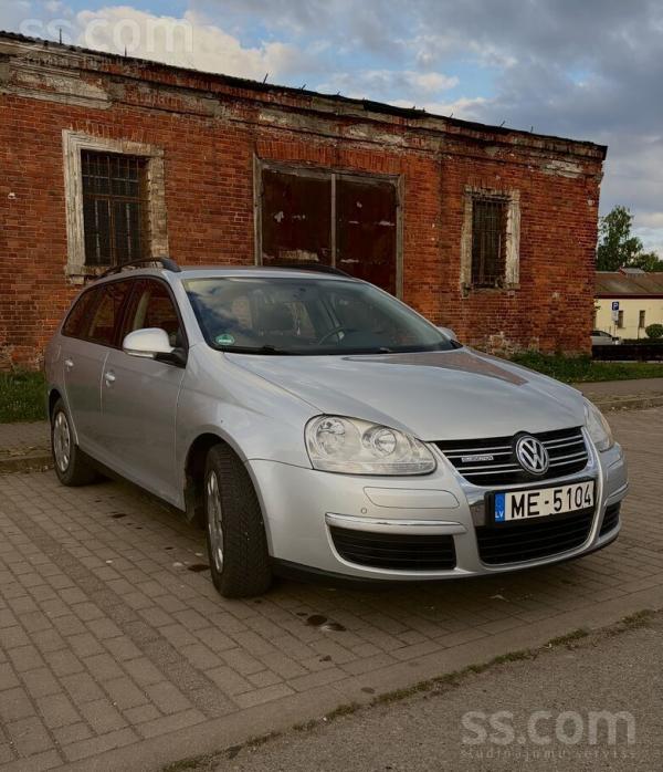Volkswagen Golf 2009 in Liepaja, with an engine capacity of 1.90 L and mileage of 301 thousand km for 1700 €, photo 3 on AUTOMOTO.COM.LV