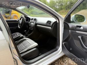 Volkswagen Golf 2009 Cēsis, ar dzinēja tilpumu 1.60 L un nobraukumu 393 tūkst. km par 1650 €, foto 10 vietnē AUTOMOTO.COM.LV
