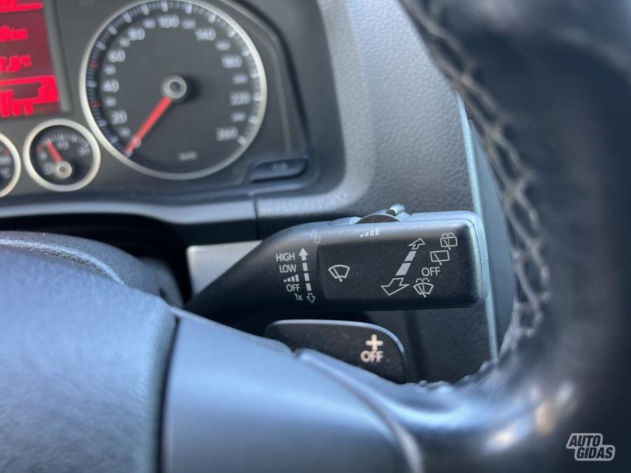 Volkswagen Golf 2009 Kauņa, ar dzinēja tilpumu 1.90 L un nobraukumu 392 tūkst. km par 1100 €, foto 5 vietnē AUTOMOTO.COM.LV