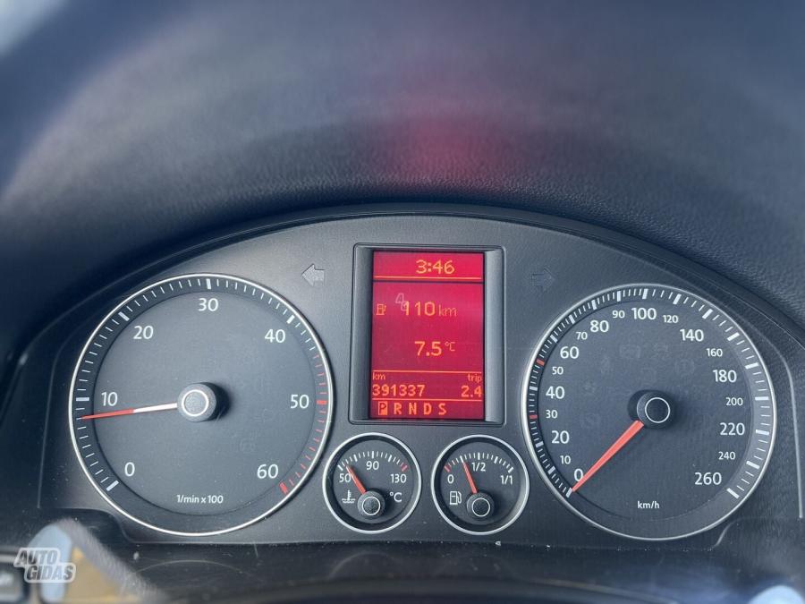 Volkswagen Golf 2009 Kauņa, ar dzinēja tilpumu 1.90 L un nobraukumu 392 tūkst. km par 1100 €, foto 7 vietnē AUTOMOTO.COM.LV