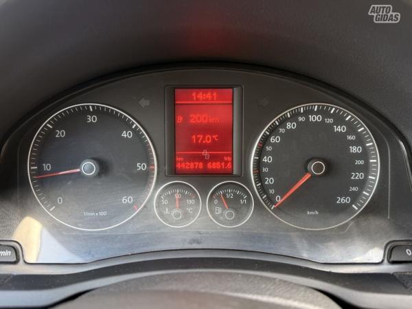 Volkswagen Golf 2009 Panevēža, ar dzinēja tilpumu 2.00 L un nobraukumu 443 tūkst. km par 1400 €, foto 10 vietnē AUTOMOTO.COM.LV