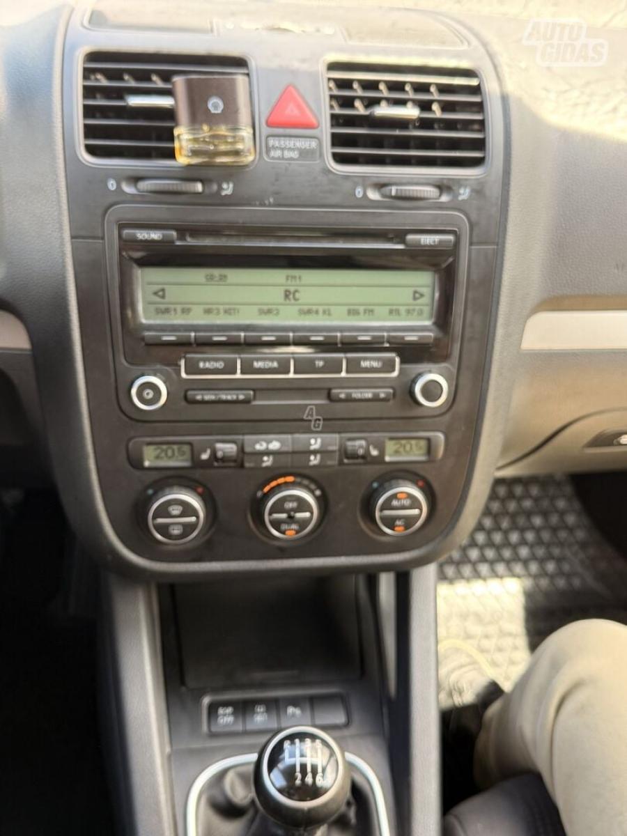 Volkswagen Golf 2009 Panevēža, ar dzinēja tilpumu 2.00 L un nobraukumu 443 tūkst. km par 1400 €, foto 12 vietnē AUTOMOTO.COM.LV