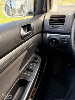 Volkswagen Golf 2009 Panevēža, ar dzinēja tilpumu 2.00 L un nobraukumu 443 tūkst. km par 1400 €, foto 13 vietnē AUTOMOTO.COM.LV