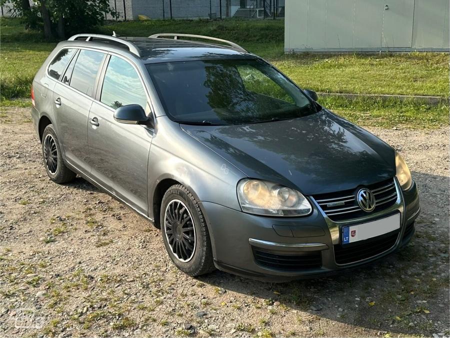 Volkswagen Golf 2009 in Vilnius, with an engine capacity of 1.90 L and mileage of 392 thousand km for 890 €, photo 1 on AUTOMOTO.COM.LV