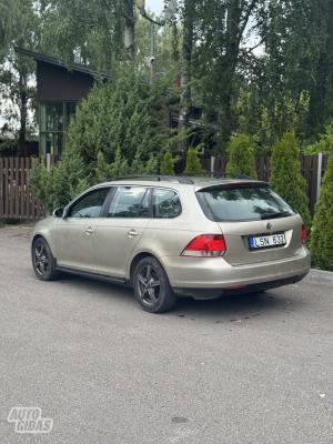 Volkswagen Golf 2009 in Vilnius, with an engine capacity of 1.40 L and mileage of 240 thousand km for 999 €, photo 4 on AUTOMOTO.COM.LV