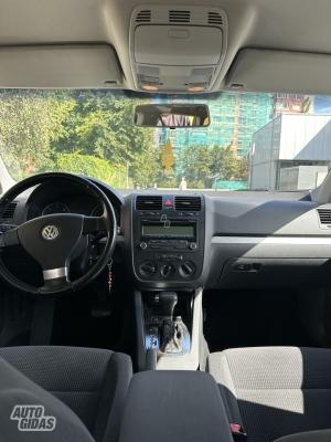 Volkswagen Golf 2009 Viļņa, ar dzinēja tilpumu 1.90 L un nobraukumu 333 tūkst. km par 1950 €, foto 11 vietnē AUTOMOTO.COM.LV