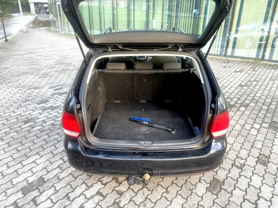 Volkswagen Golf 2009 in Tallinn, with an engine capacity of 1.90 L and mileage of 415 thousand km for 1999 €, photo 6 on AUTOMOTO.COM.LV