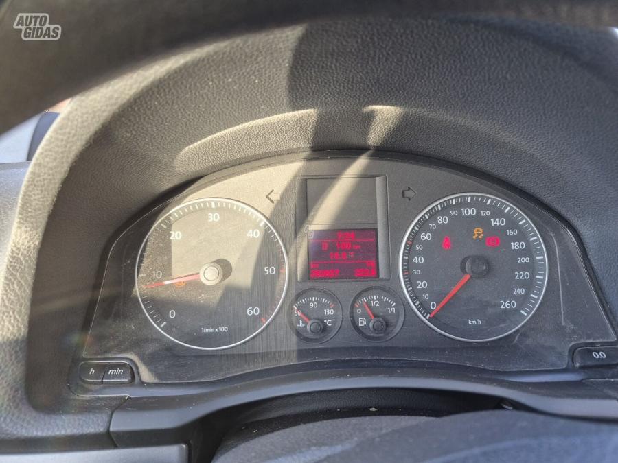 Volkswagen Golf 2009 Ukmergė, ar dzinēja tilpumu 1.90 L un nobraukumu 284 tūkst. km par 600 €, foto 8 vietnē AUTOMOTO.COM.LV