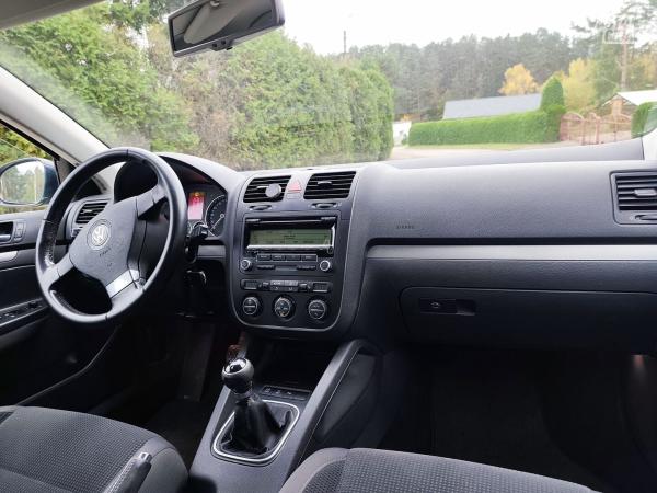 Volkswagen Golf 2009 in Anyksciai, with an engine capacity of 1.90 L and mileage of 275 thousand km for 2100 €, photo 6 on AUTOMOTO.COM.LV