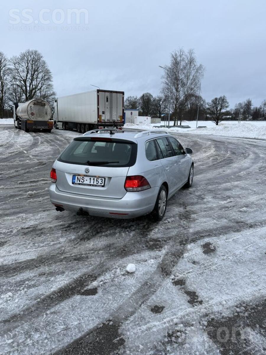 Volkswagen Golf 2010 in Riga, with an engine capacity of 2.00 L and mileage of 381 thousand km for 3300 €, photo 4 on AUTOMOTO.COM.LV