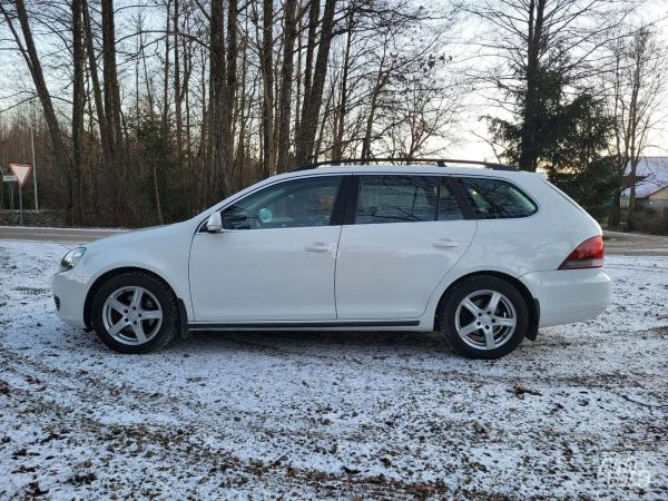 Volkswagen Golf 2010 Jurbarkas, ar dzinēja tilpumu 1.60 L un nobraukumu 230 tūkst. km par 2500 €, foto 5 vietnē AUTOMOTO.COM.LV