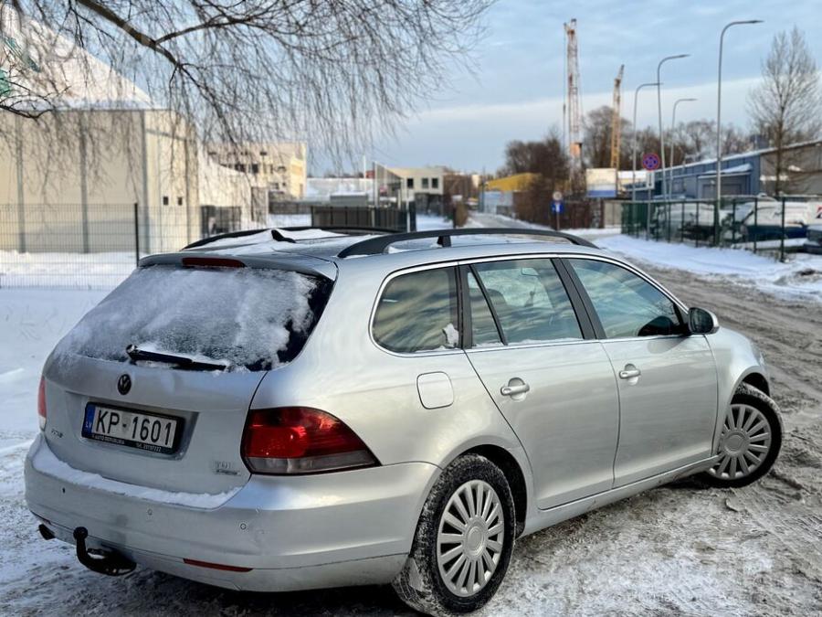 Volkswagen Golf 2010 in Riga, with an engine capacity of 1.60 L and mileage of 0 thousand km for 2199 €, photo 2 on AUTOMOTO.COM.LV