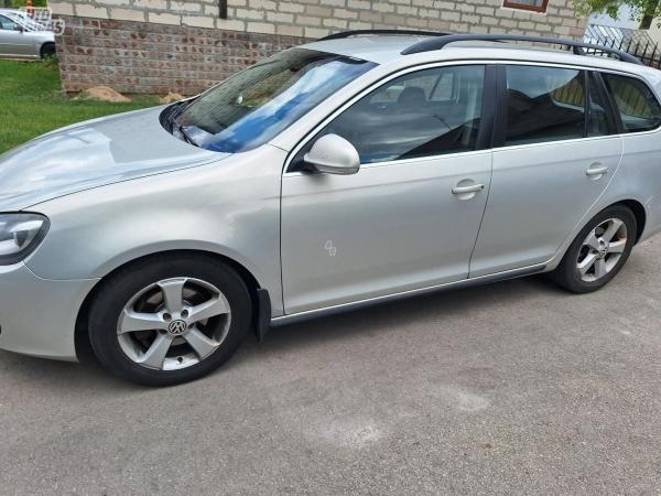 Volkswagen Golf 2010 in Marijampole, with an engine capacity of 1.60 L and mileage of 360 thousand km for 2700 €, photo 5 on AUTOMOTO.COM.LV