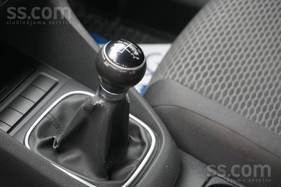 Volkswagen Golf 2010 Rīga, ar dzinēja tilpumu 1.40 L un nobraukumu 300 tūkst. km par 3690 €, foto 7 vietnē AUTOMOTO.COM.LV