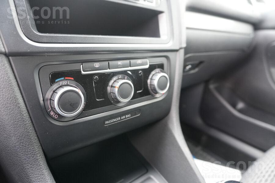 Volkswagen Golf 2010 Rīga, ar dzinēja tilpumu 1.40 L un nobraukumu 300 tūkst. km par 3690 €, foto 8 vietnē AUTOMOTO.COM.LV