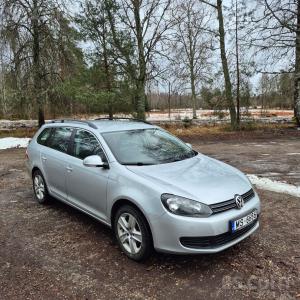 Volkswagen Golf 2010 in Valmiera, with an engine capacity of 1.60 L and mileage of 272 thousand km for 2700 €, photo  on AUTOMOTO.COM.LV